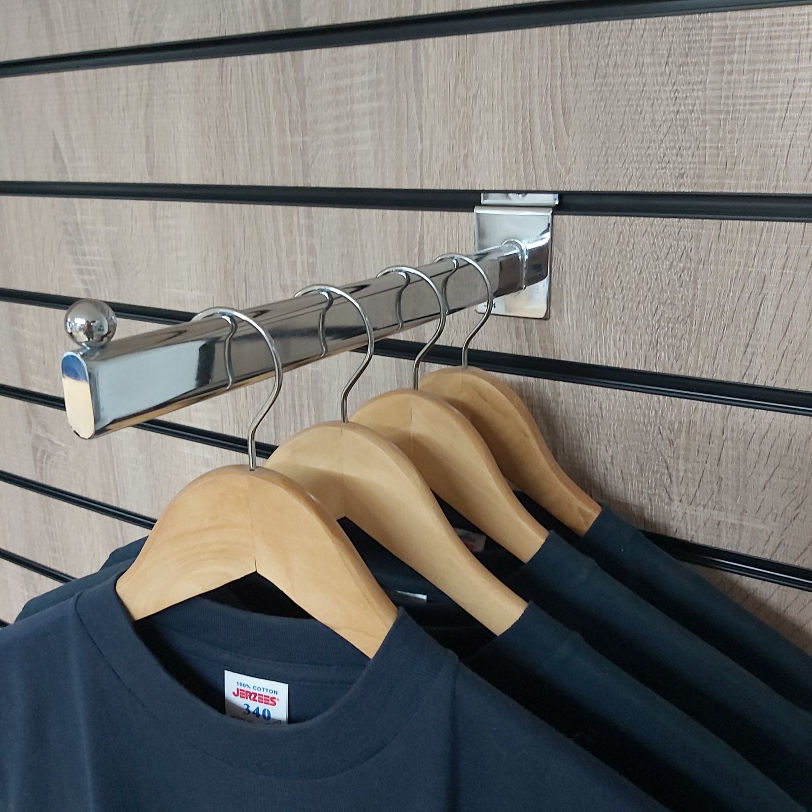 Slatwall Straight Hanging Arm in Chrome (J34)