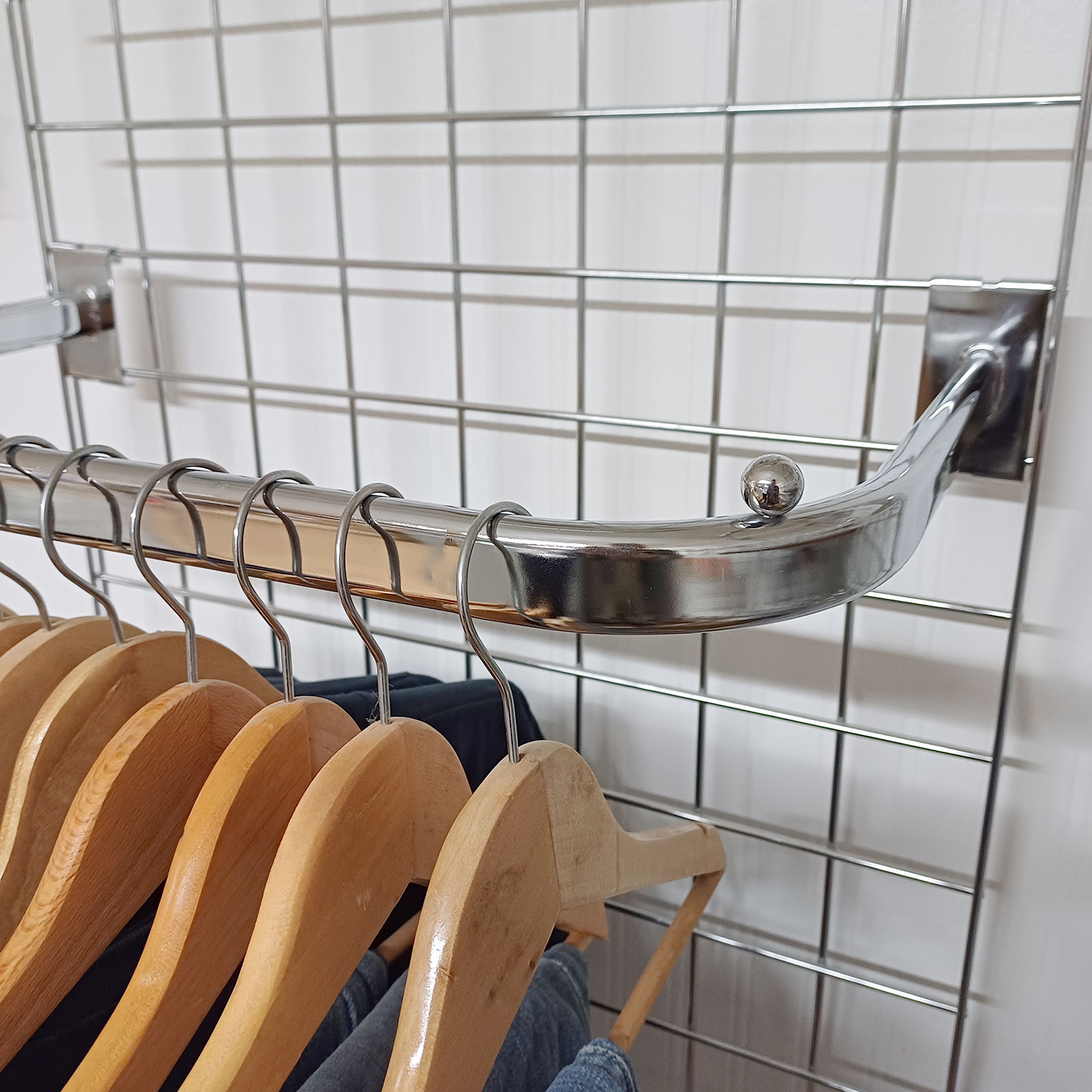 Grid Panel D Bar Hanging Rail to Fit Gridwall With Ball Stoppers (J35/SQ)